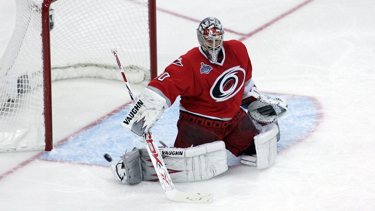 Ex-NHL Goalie Cam Ward Has Funny Reaction to QB Cam Ward's NFL Draft Selection