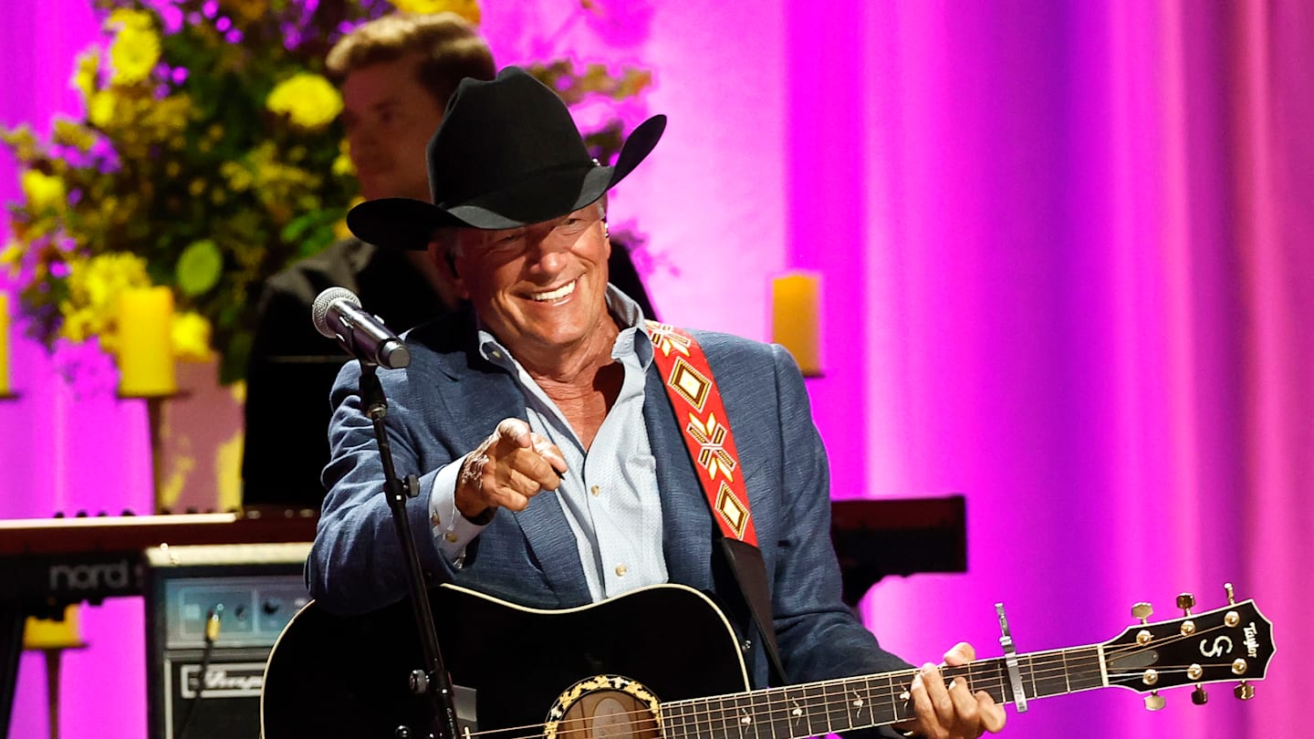 George Strait at Kyle Field sets record for largest ticketed show in US ...
