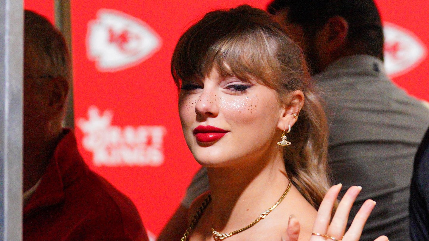 Top 10 Coolest Celebrity Trading Cards That You Might Have Overlooked