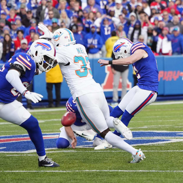 SI's NFL prediction panel sees only one outcome for Bills on Thursday ...
