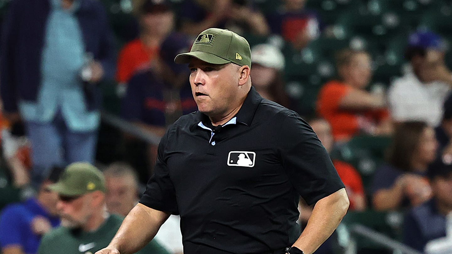 Umpire Mark Carlson Called a Near Perfect Game of Balls and Strikes ...