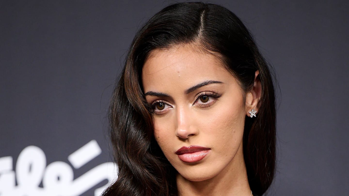 Cindy Kimberly Is Pretty in Pink in Bloomer and Corset Look for PFW ...