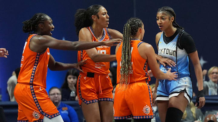 Ugly hair-pulling Angel Reese foul by Bria Hartley has 8-year-old son ...