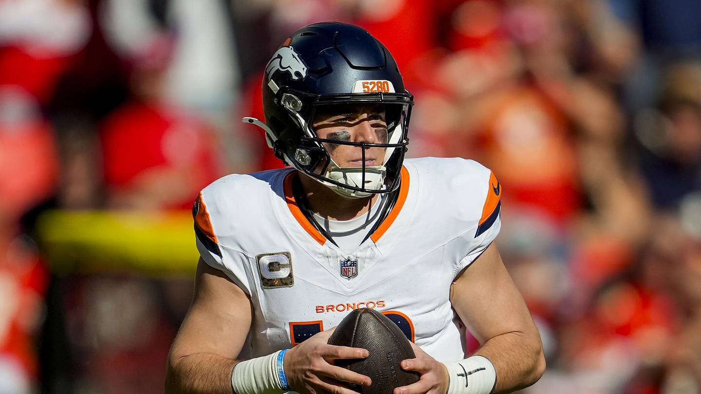 Denver Broncos QB Bo Nix Named NFL Rookie of the Week