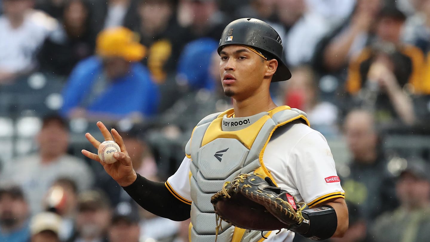 Pittsburgh Pirates Make Catching Change for Second Game of Astros Series