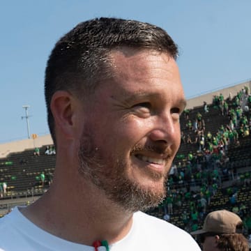 Oregon Duck Mascot’s Unexpected Goodyear Blimp Move Turns Heads