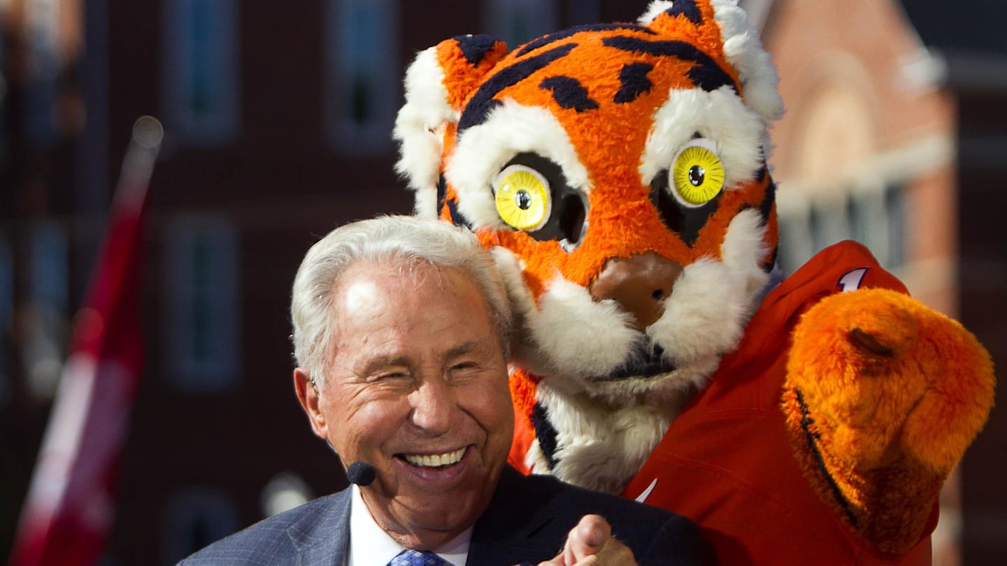 Nick Saban reveals if he'll take over Lee Corso headgear picks on ...