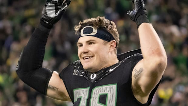 Oregon Linebacker Bryce Boettcher Reflects On Last Ducks Vs. Beavers ...