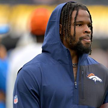 Broncos Sign Ex-Cowboys RB Deuce Vaughn to Practice Squad