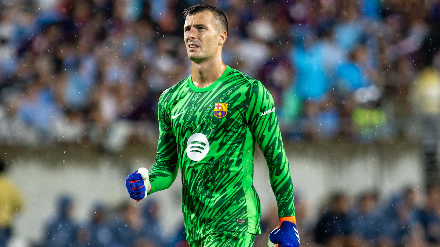 Hansi Flick backs Barcelona's 25-year-old prodigy keeper for the rest ...