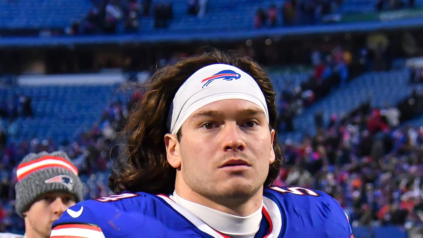 Miami Dolphins Bring In Former Buffalo Defensive Player; Waller Still ...