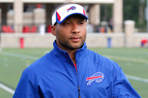 Pitt Panthers Add Former DB, NFL GM to Athletic Department