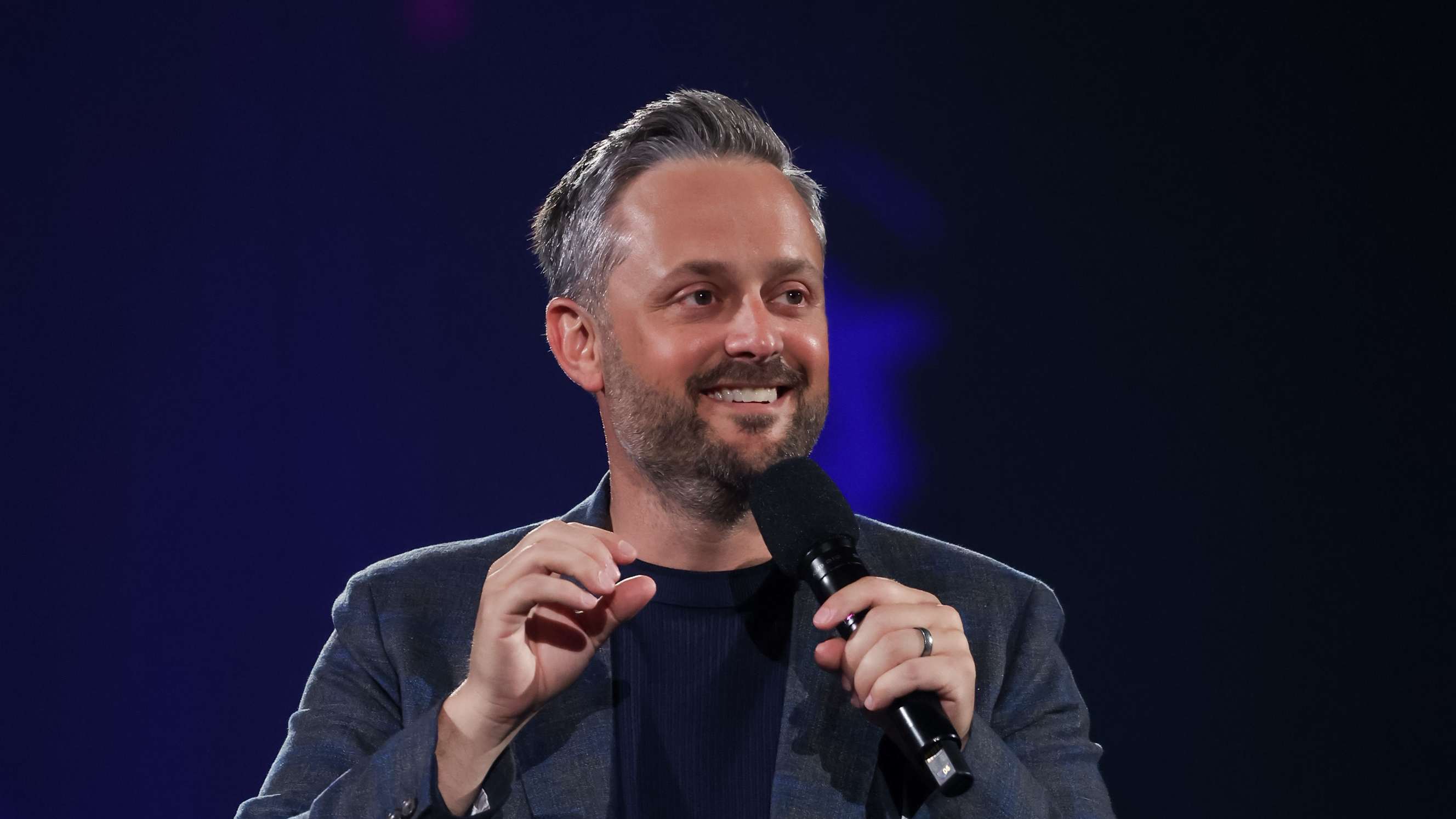 3 stand-up comedy specials to watch (and one to miss) streaming on Netflix