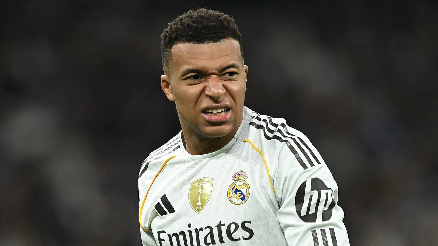 Kylian Mbappe Sparks Major Real Madrid Injury Scare Before Crucial Man ...
