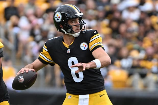 Pittsburgh Steelers' Aaron Rodgers Could Make Rare NFL History vs. Packers