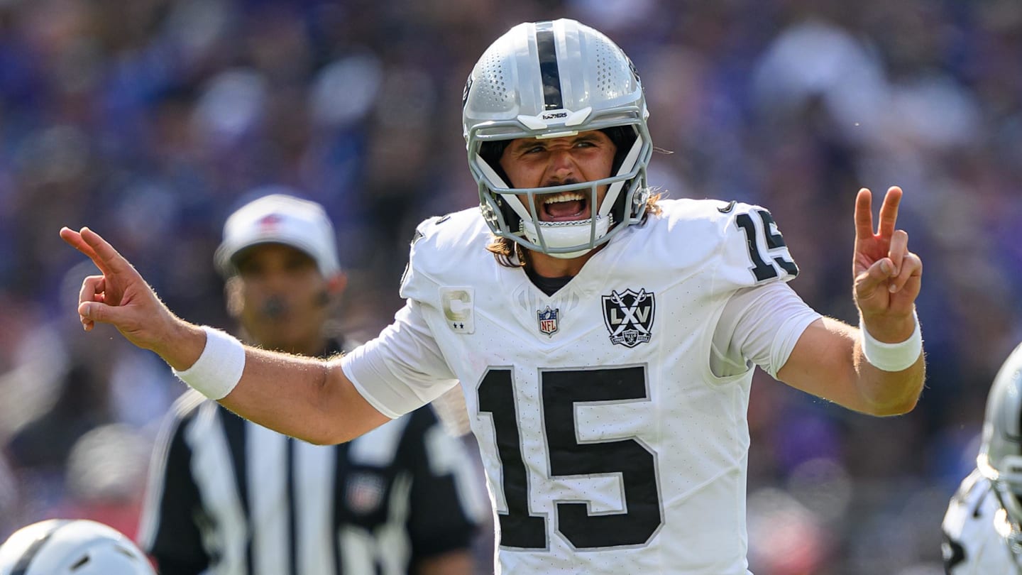 Raiders' Gardner Minshew Reveals What Maxx Crosby Told Him During Pep Talk