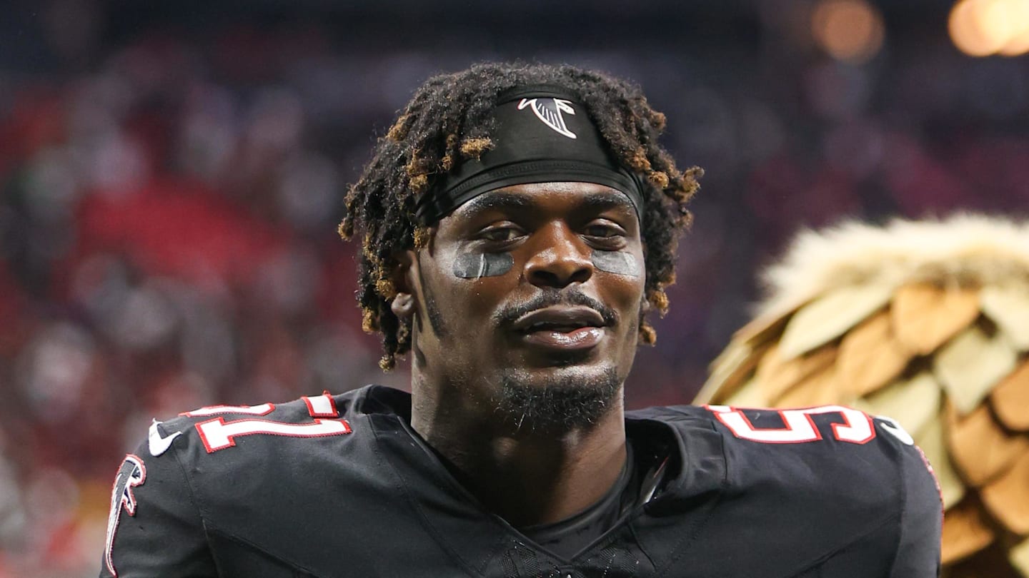 Falcons Edge Has to 'Earn that Right' to Play Defense, Elevate Pass Rush