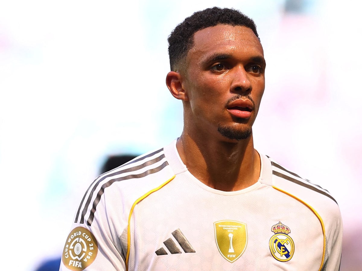 right footed left back