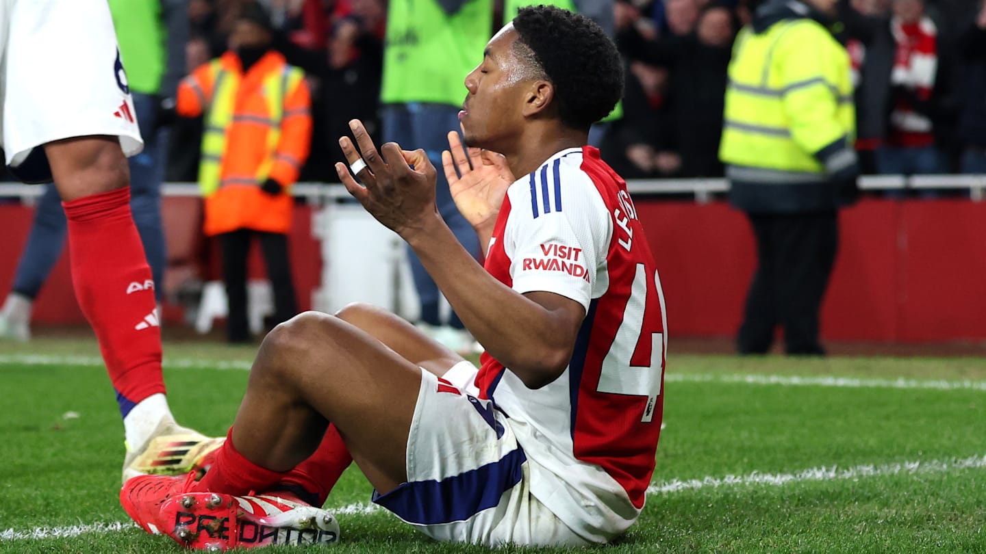 Arsenal aplica goleada histórica sobre o City e mantém caça ao Liverpool