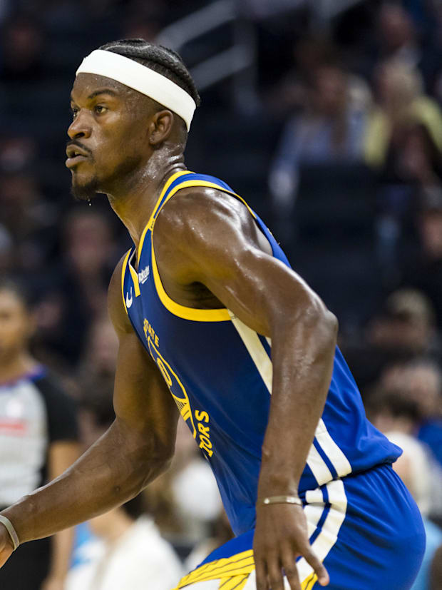 Warriors blow out Mavericks behind 30 points from Steph Curry, 126-102