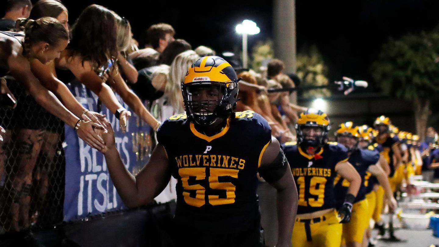 Christian Garrett Locks in Official Visit With Tennessee Football