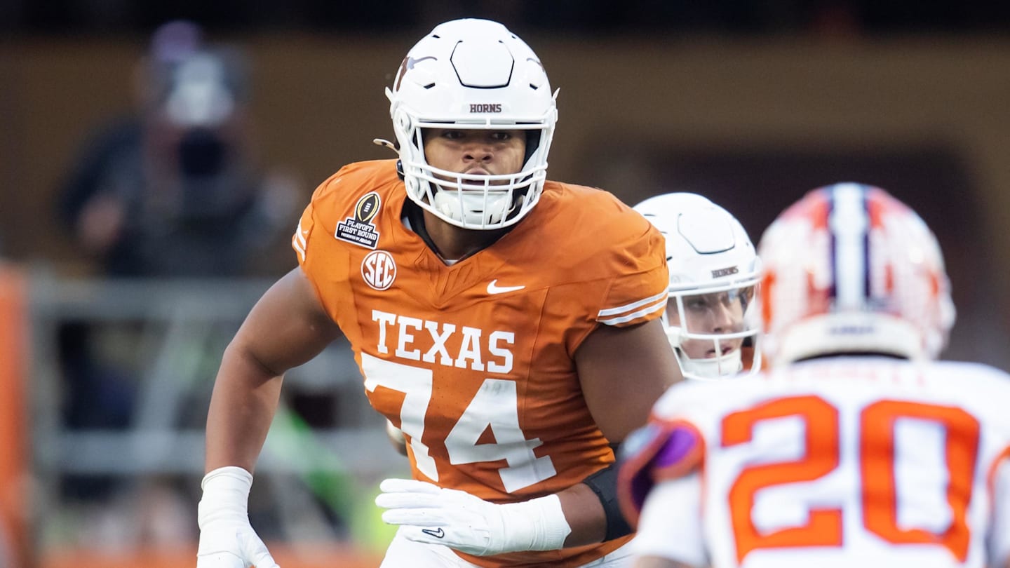 Texas Longhorns Offense Still Trying to Find Identity