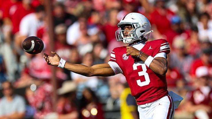 Whether Its Mateer or Hawkins, Oklahoma Has 'Confidence' in Red River ...