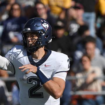 UConn Huskies QB Shines in Win Over FIU