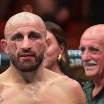 Israel Adesanya gives bold pick for Islam Makhachev vs. Jack Della ...