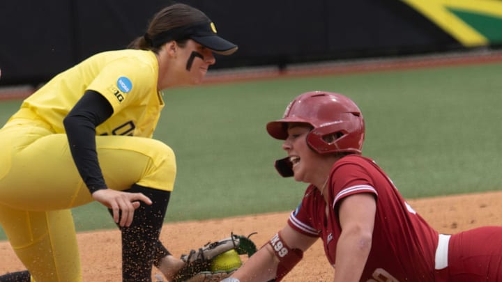 Stanford Softball Advances to Regional Final with Win Over Oregon