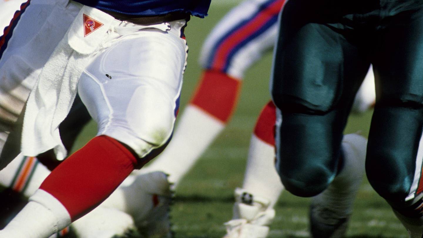 Bills' All-Time Top 10 Defensive Ends: 4-year active player on list