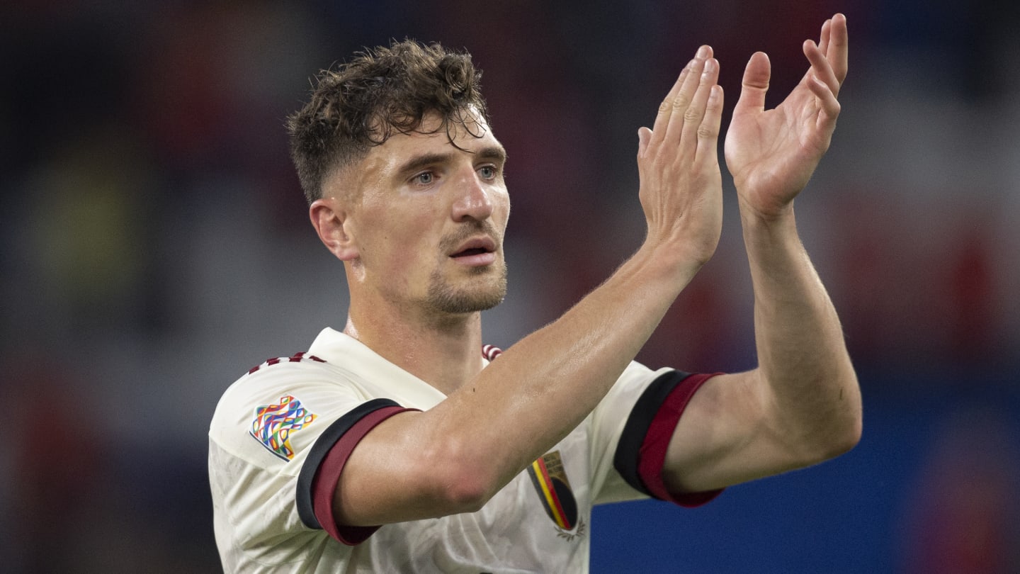 PHOTO : L'incroyable technique de Thomas Meunier pour assister au ...