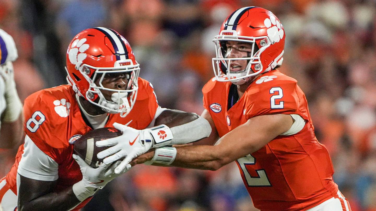 Key Offensive Snap Counts From Clemson Tigers in Loss Against LSU