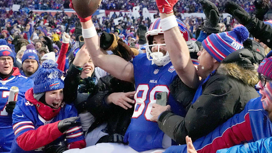 Two Bills' veterans turn Highmark Stadium farewell into six-figure ...