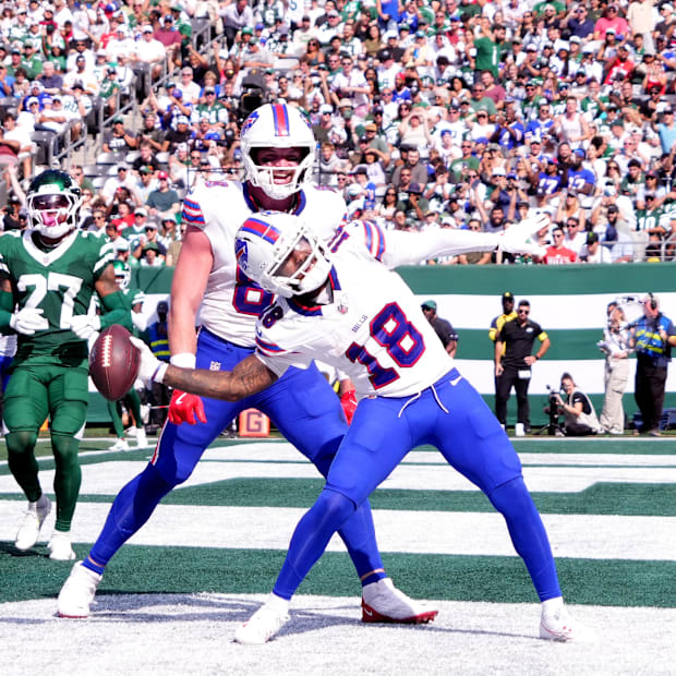 'Comfortable' Elijah Moore shares insight on unique Bills' locker room