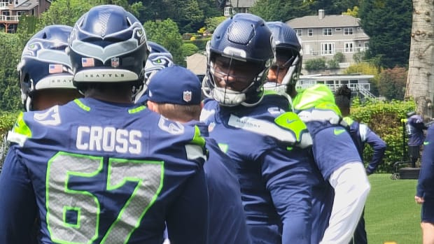 Three-Horse Race Emerging in Seattle Seahawks Right Guard Competition