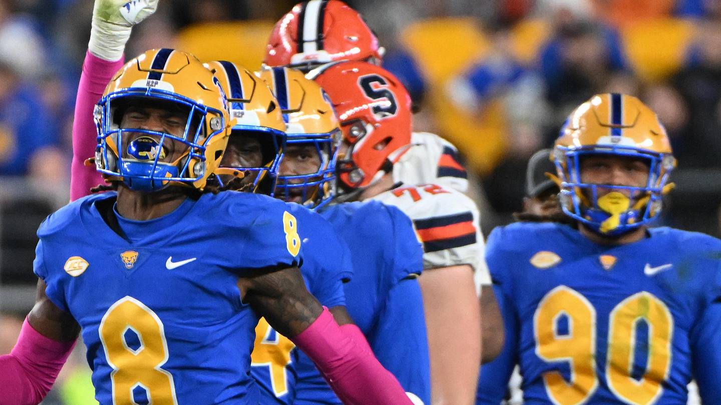 Pitt Panthers Starting CB Suffers Apparent Injury vs. Central Michigan