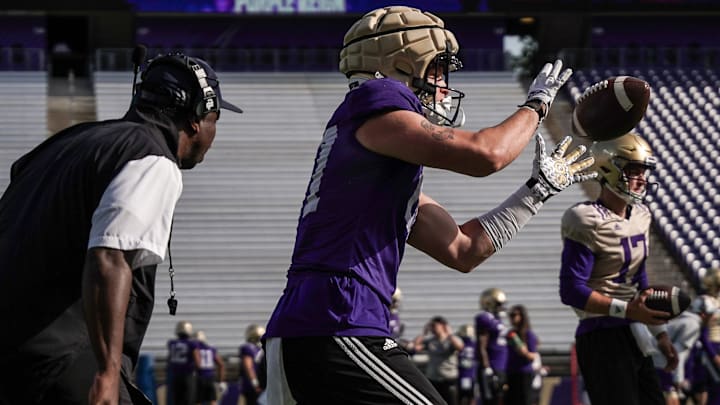 4 Huskies Who Might Be Feeling Pressure to Finally Get Started