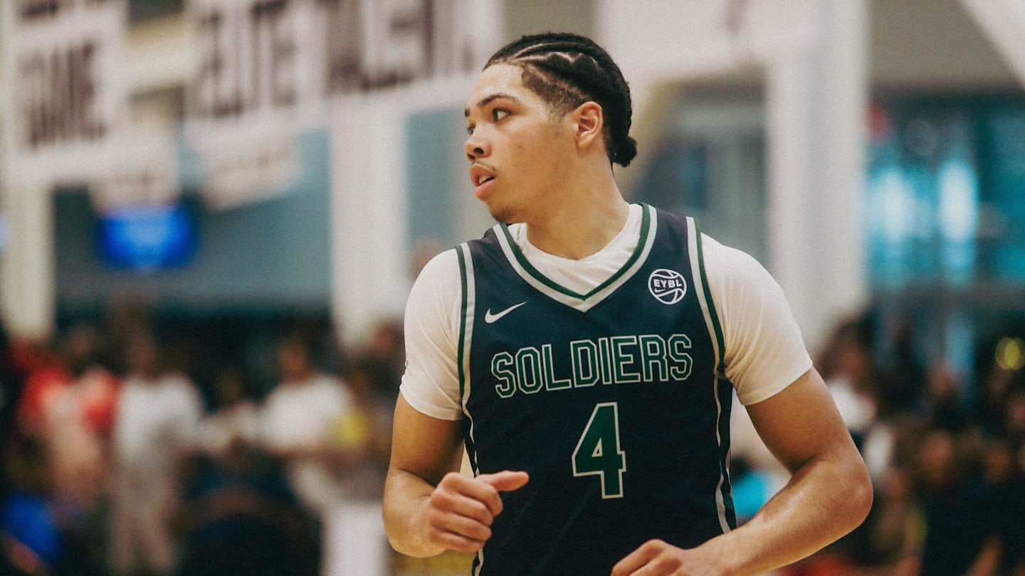 How Oregon Ducks Can Win Top Ranked Recruit Over Kentucky, Kansas During Visit