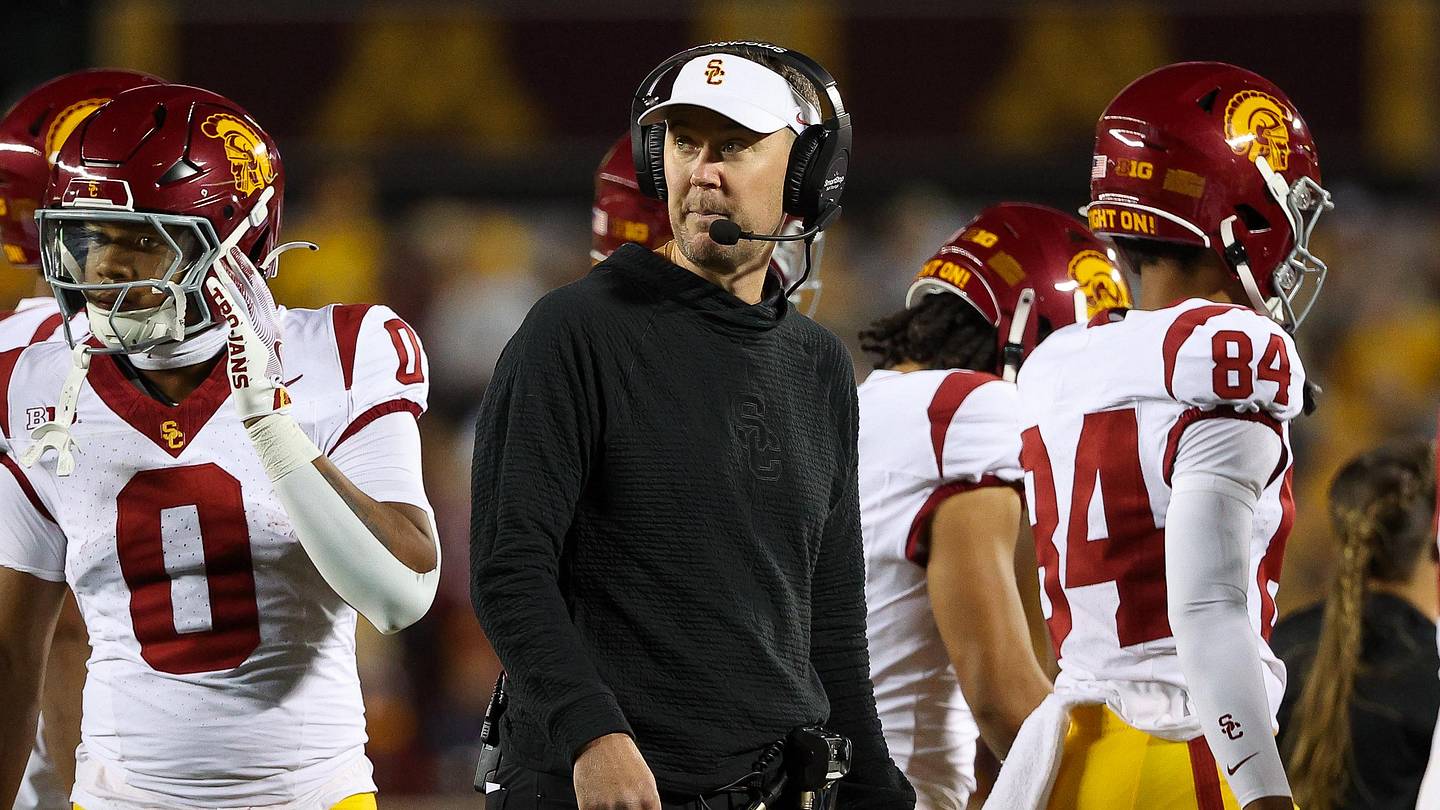 USC Trojans Lincoln Riley Shuts Down Questions on Minnesota Overturned ...