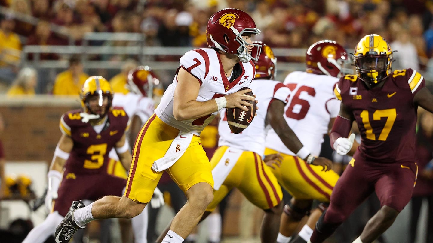 USC Trojans Quarterback Miller Moss Throws Two Interceptions in ...
