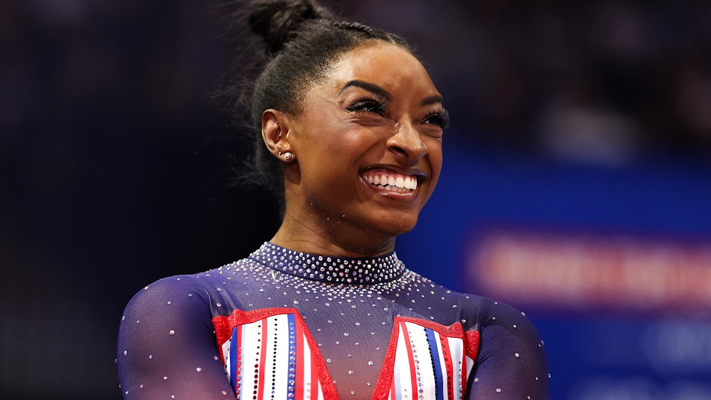Simone Biles Already Wows At Paris Olympics With Stunning Move in Vault ...