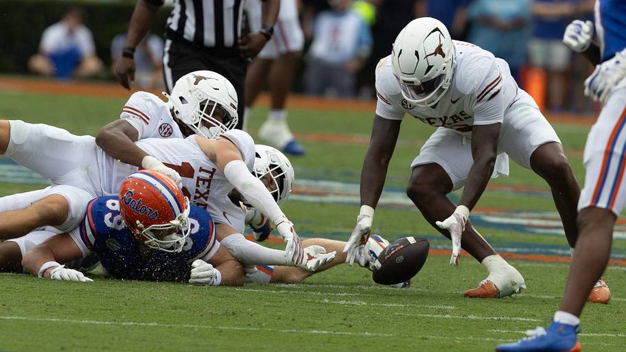 'Generational' Texas Longhorns Signee Tyler Atkinson Wins A Major Award ...