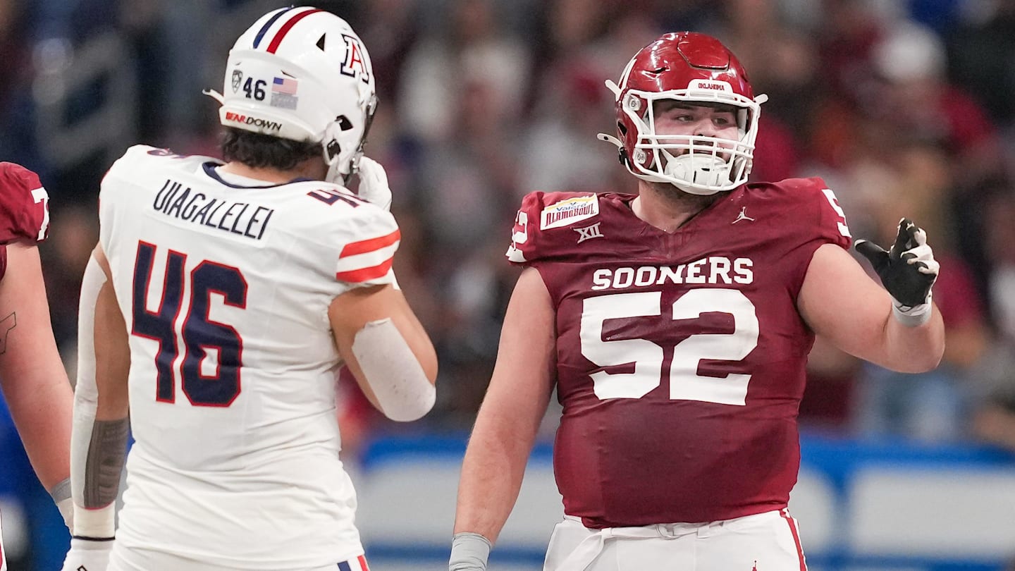 Oklahoma Coach Brent Venables Says OL Troy Everett Will Need Knee Surgery