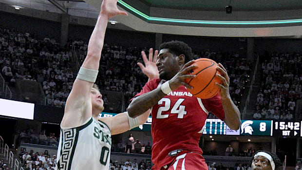 Poor rebounding digs hole too deep for Razorbacks against Michigan State