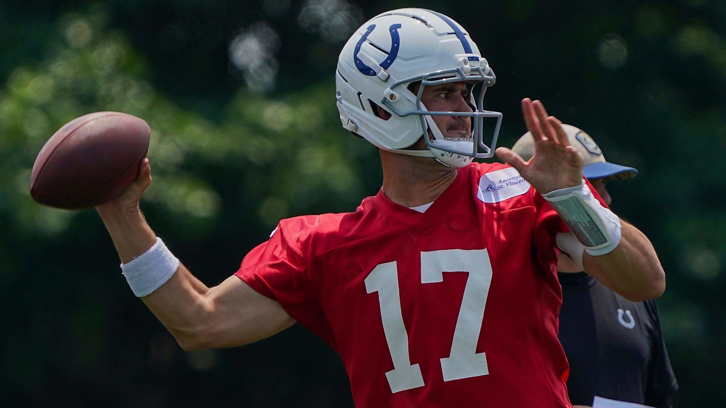 Daniel Jones Projected to Win Indianapolis Colts QB Battle Easily