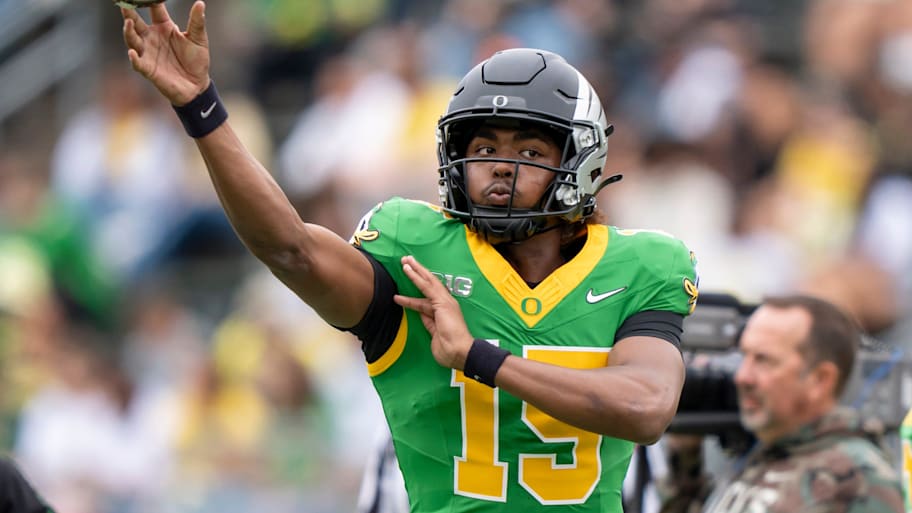 Oregon Quarterback Akili Smith Jr. Responds to Dylan Raiola Transfer ...