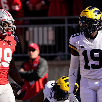 Former Michigan RB Donovan Edwards turns heads with impressive catch ...