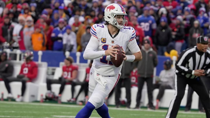 Josh Allen and Christian McCaffrey Top Week 11 Fantasy Football Leaderboard