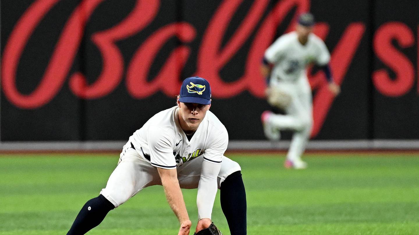 Tampa Bay Rays, Infielder Taylor Walls Agree to Contract to Avoid ...